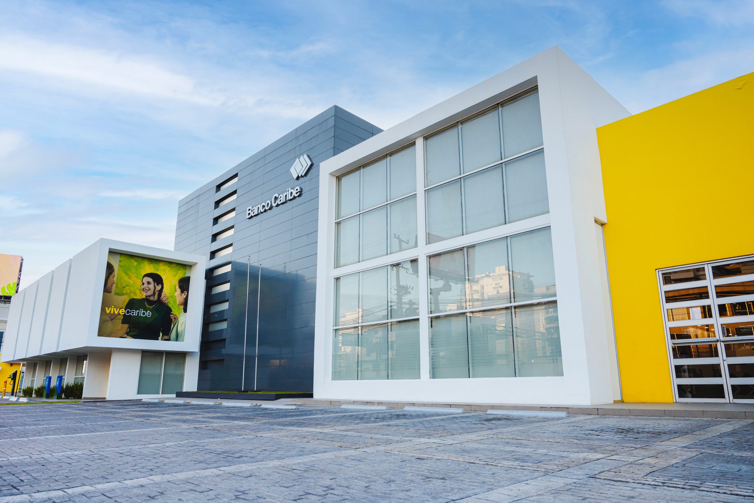 Banco Caribe alcanza el 97% de sus sucursales certificadas en seguridad ...