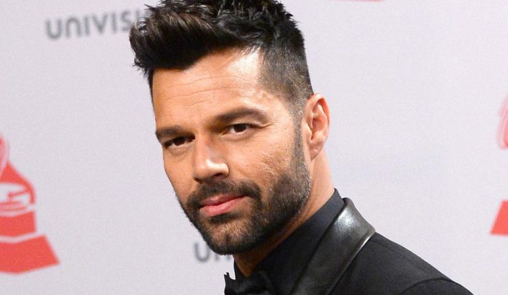 Ricky Martin sufre un problema en el rostro y revelan su truco para ...